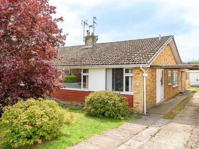 2 bedroom semi detached bungalow for sale