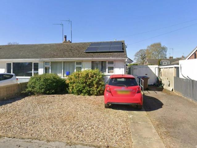 2 bedroom semi detached bungalow for sale