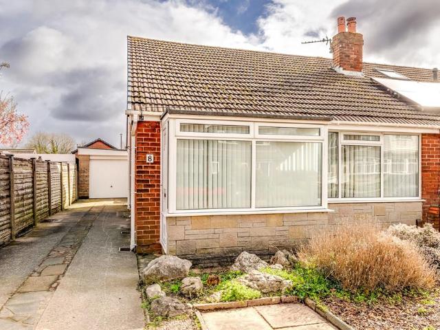 2 bedroom semi detached bungalow for sale