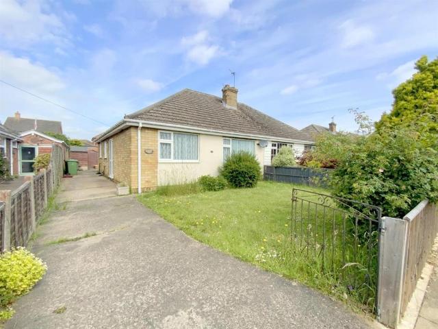 2 bedroom semi detached bungalow for sale