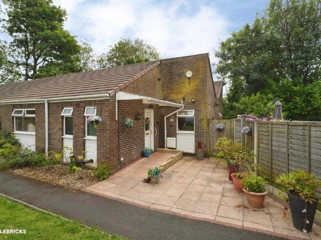2 bedroom semi detached bungalow for sale