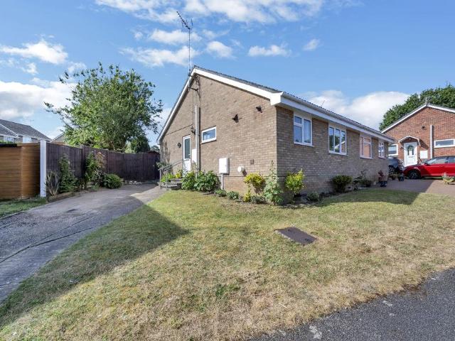 2 bedroom semi detached bungalow for sale