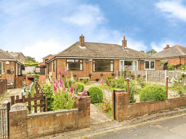 2 bedroom semi detached bungalow for sale