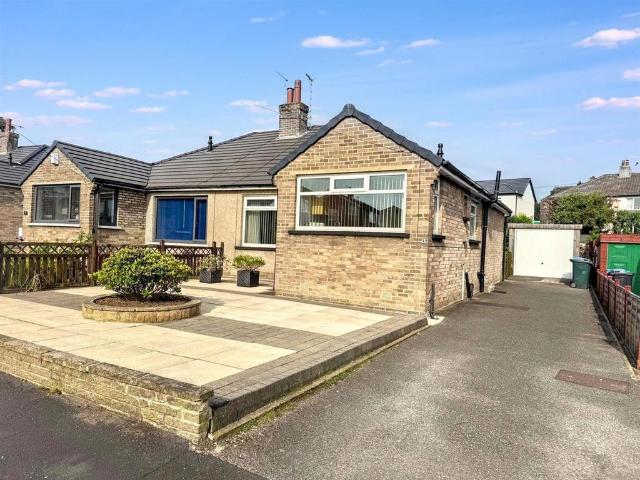 2 bedroom semi detached bungalow for sale