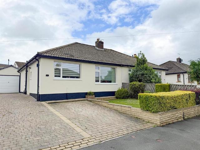2 bedroom semi detached bungalow for sale