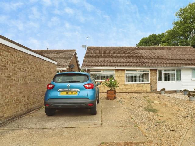 2 bedroom semi detached bungalow for sale