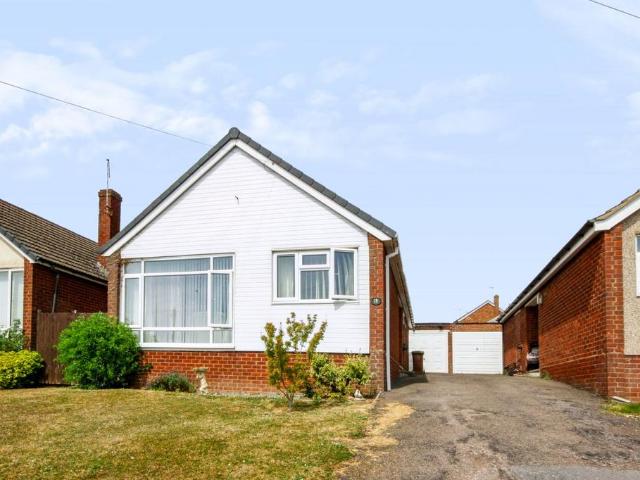 2 bedroom semi detached bungalow for sale