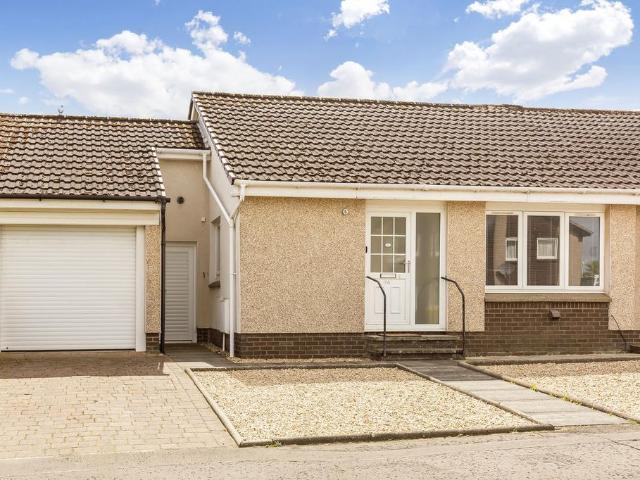 2 bedroom semi detached bungalow for sale