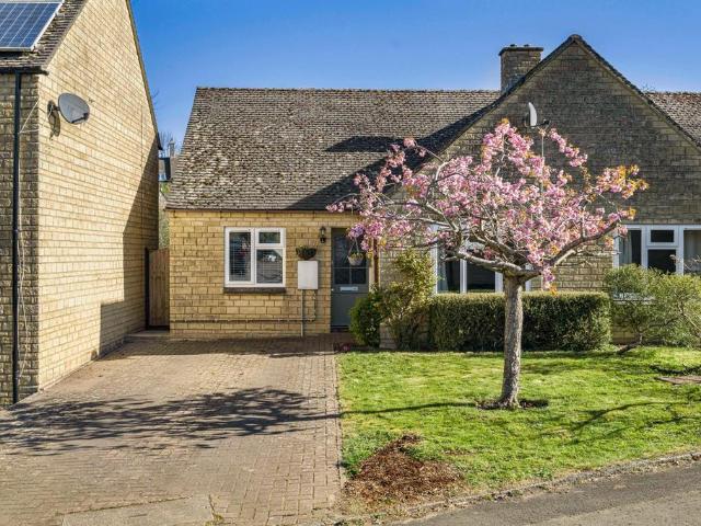 2 bedroom semi detached bungalow for sale