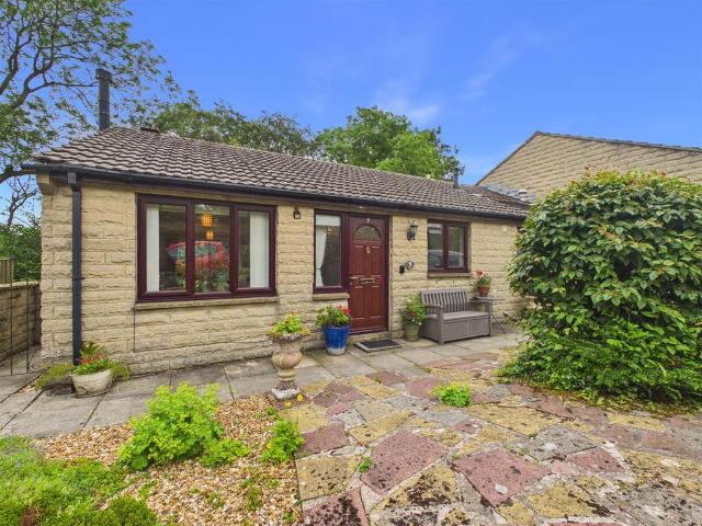 2 bedroom semi detached bungalow for sale