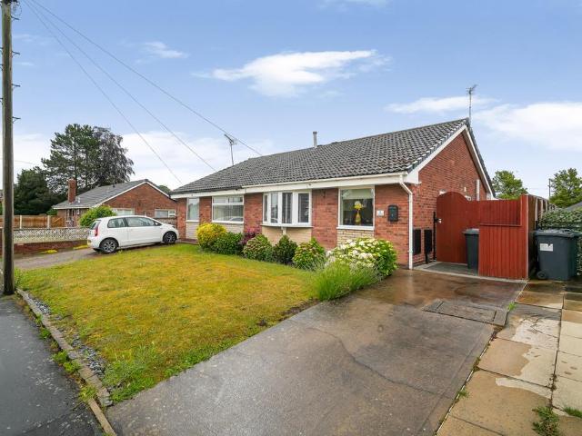 2 bedroom semi detached bungalow for sale
