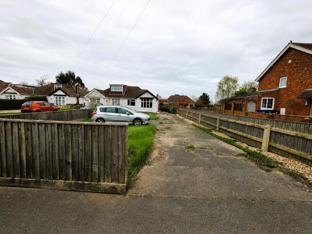 2 bedroom semi detached bungalow for sale