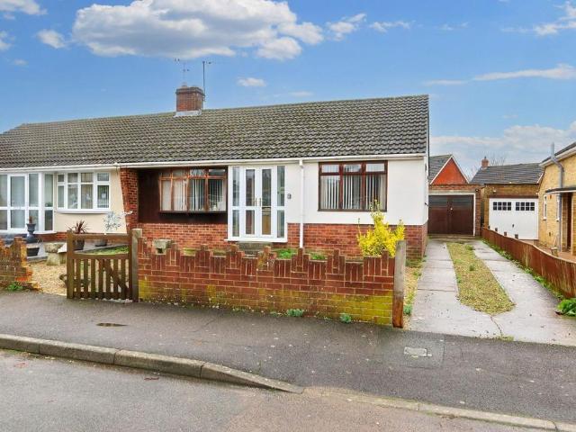 2 bedroom semi detached bungalow for sale