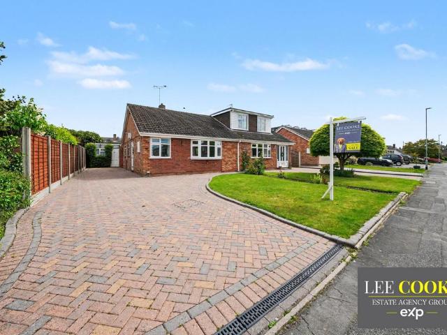 2 bedroom semi detached bungalow for sale