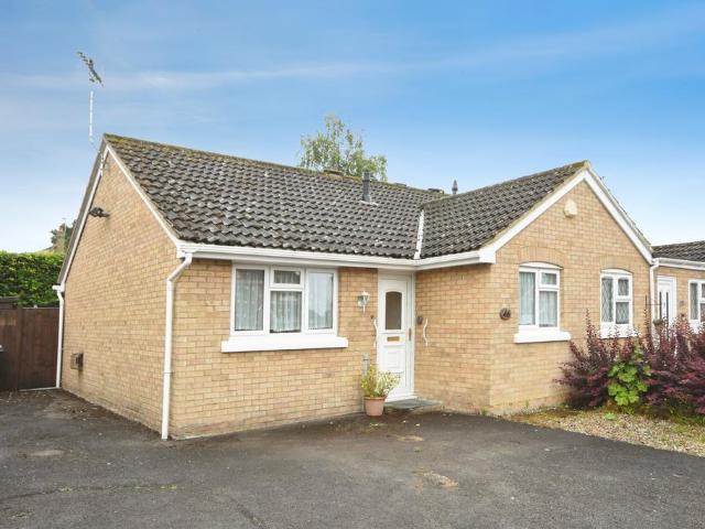 2 bedroom semi detached bungalow for sale