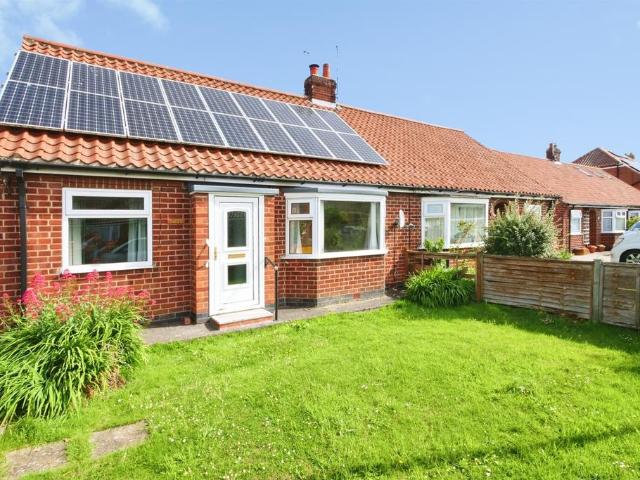 2 bedroom semi detached bungalow for sale