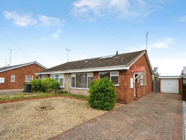 2 bedroom semi detached bungalow for sale