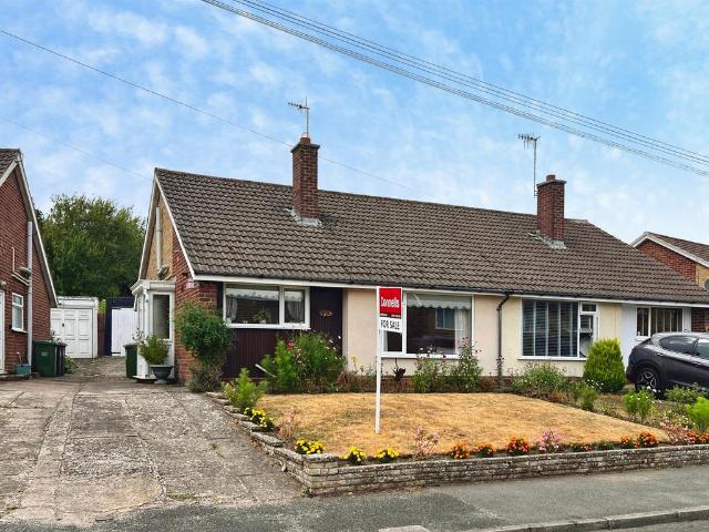 2 bedroom semi detached bungalow for sale