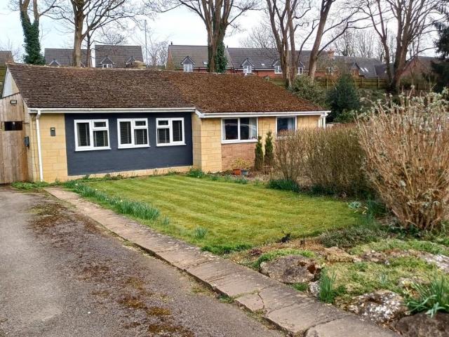 2 bedroom semi detached bungalow for sale
