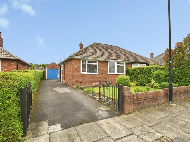2 bedroom semi detached bungalow for sale