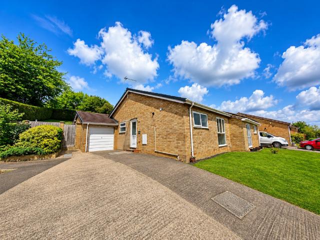 2 bedroom semi detached bungalow for sale