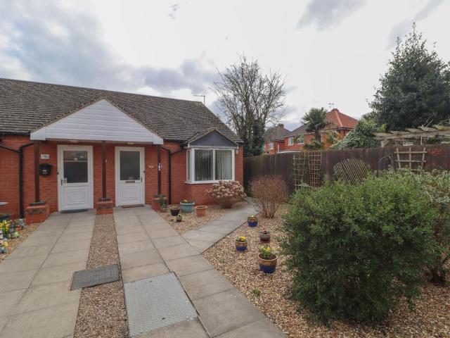 2 bedroom semi detached bungalow for sale