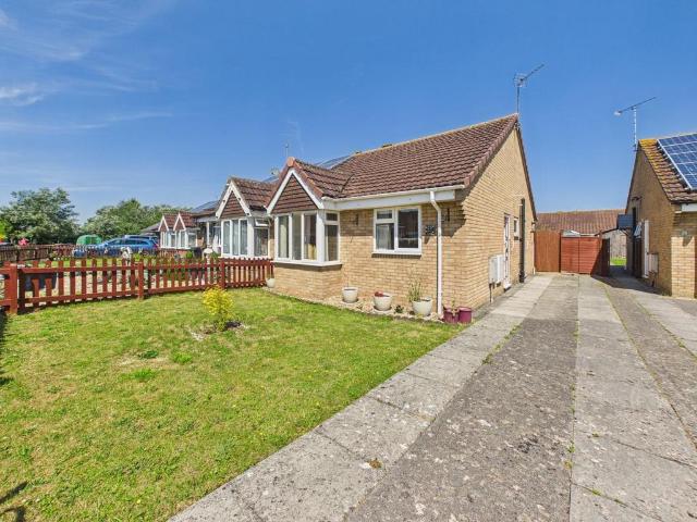 2 bedroom semi detached bungalow for sale