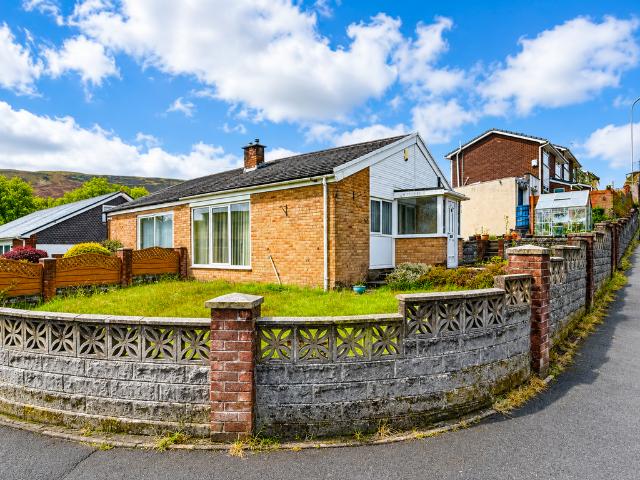 2 bedroom semi detached bungalow for sale