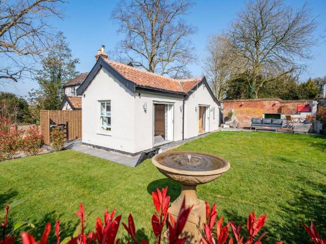 2 bedroom semi detached bungalow for sale