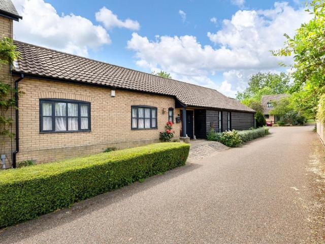 2 bedroom semi detached bungalow for sale