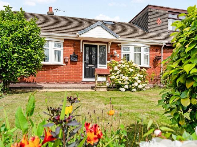 2 bedroom semi detached bungalow for sale