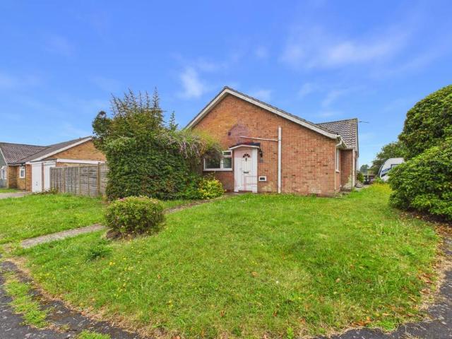 2 bedroom semi detached bungalow for sale