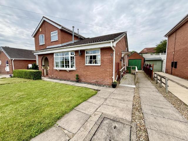 2 bedroom semi detached bungalow for sale