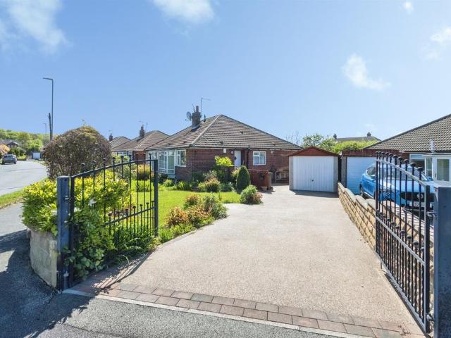 2 bedroom semi detached bungalow for sale