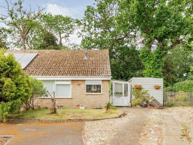 2 bedroom semi detached bungalow for sale
