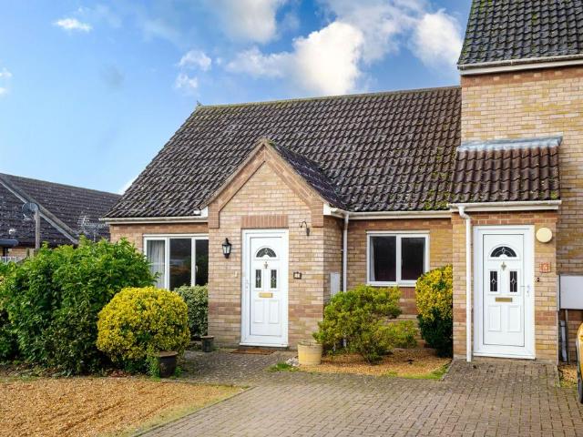 2 bedroom semi detached bungalow for sale