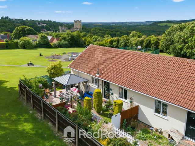 2 bedroom semi detached bungalow for sale