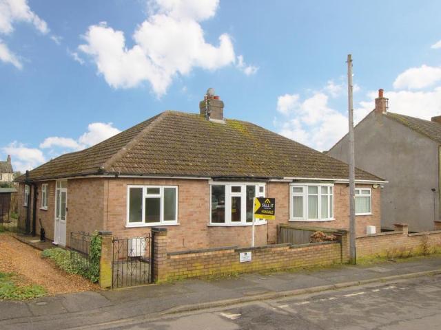 2 bedroom semi detached bungalow for sale