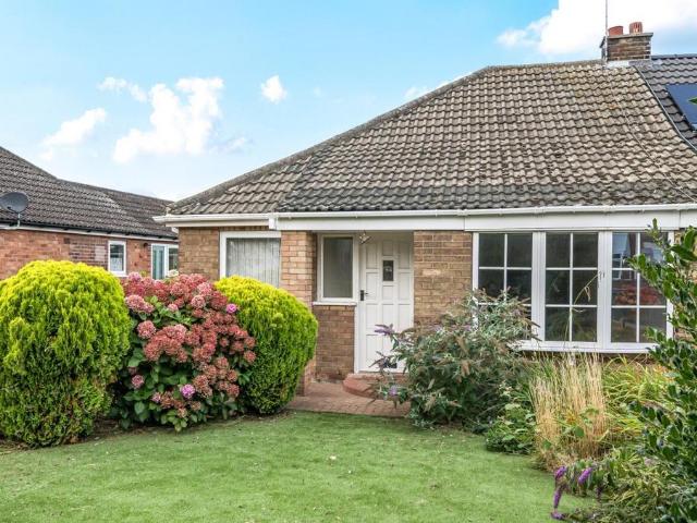 2 bedroom semi detached bungalow for sale