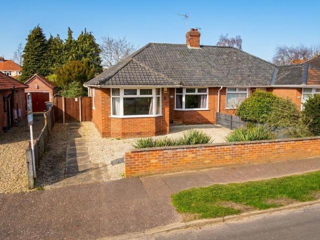2 bedroom semi detached bungalow for sale