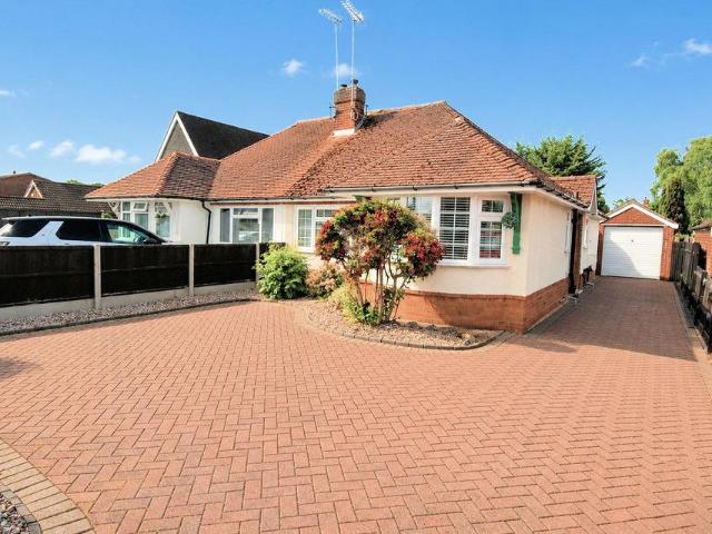 2 bedroom semi detached bungalow for sale