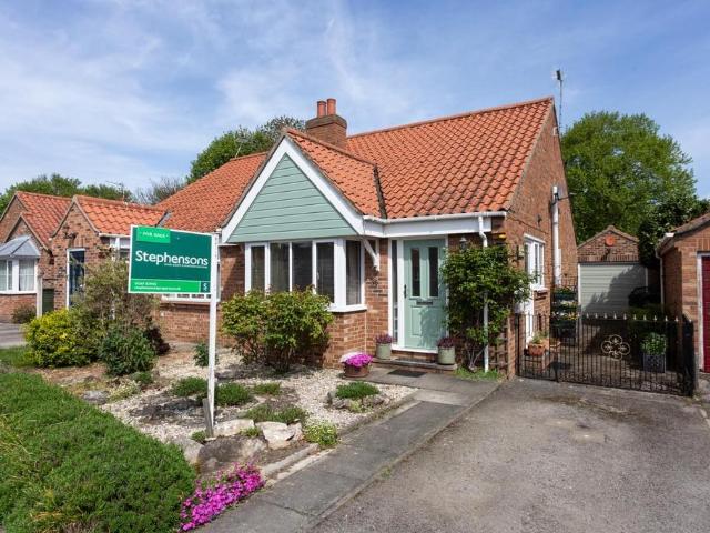 2 bedroom semi detached bungalow for sale