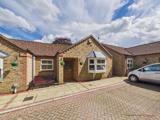 2 bedroom semi detached bungalow for sale