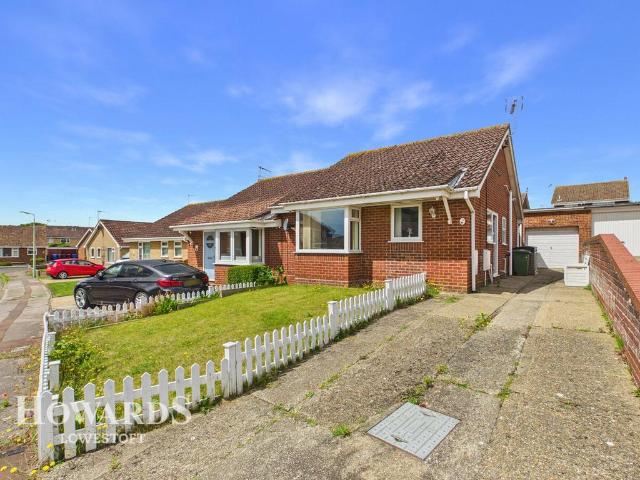 2 bedroom semi detached bungalow for sale