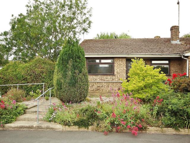 2 bedroom semi detached bungalow for sale