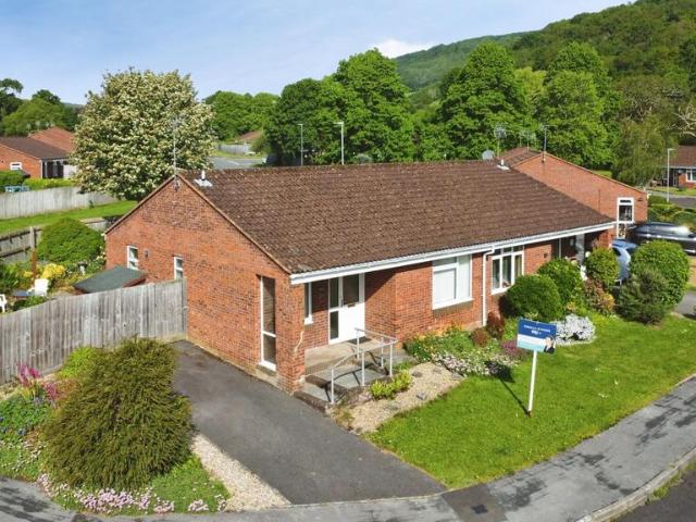 2 bedroom semi detached bungalow for sale