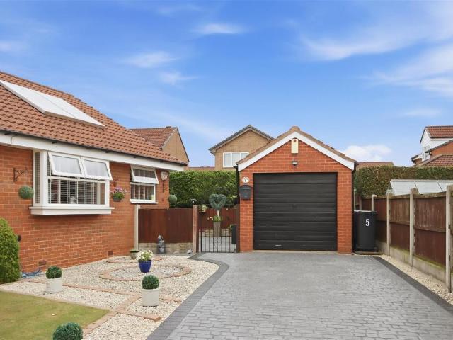 2 bedroom semi detached bungalow for sale