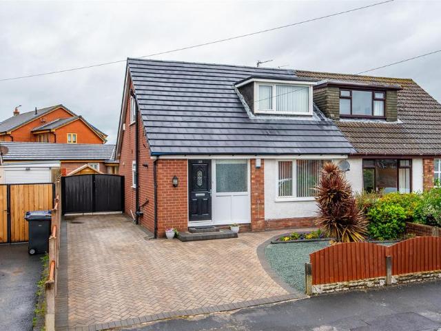 2 bedroom semi detached bungalow for sale