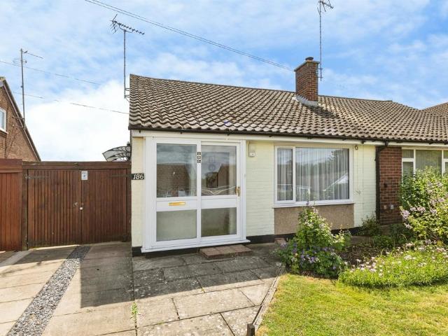 2 bedroom semi detached bungalow for sale