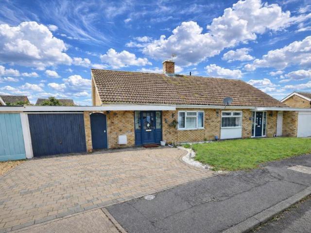 2 bedroom semi detached bungalow for sale